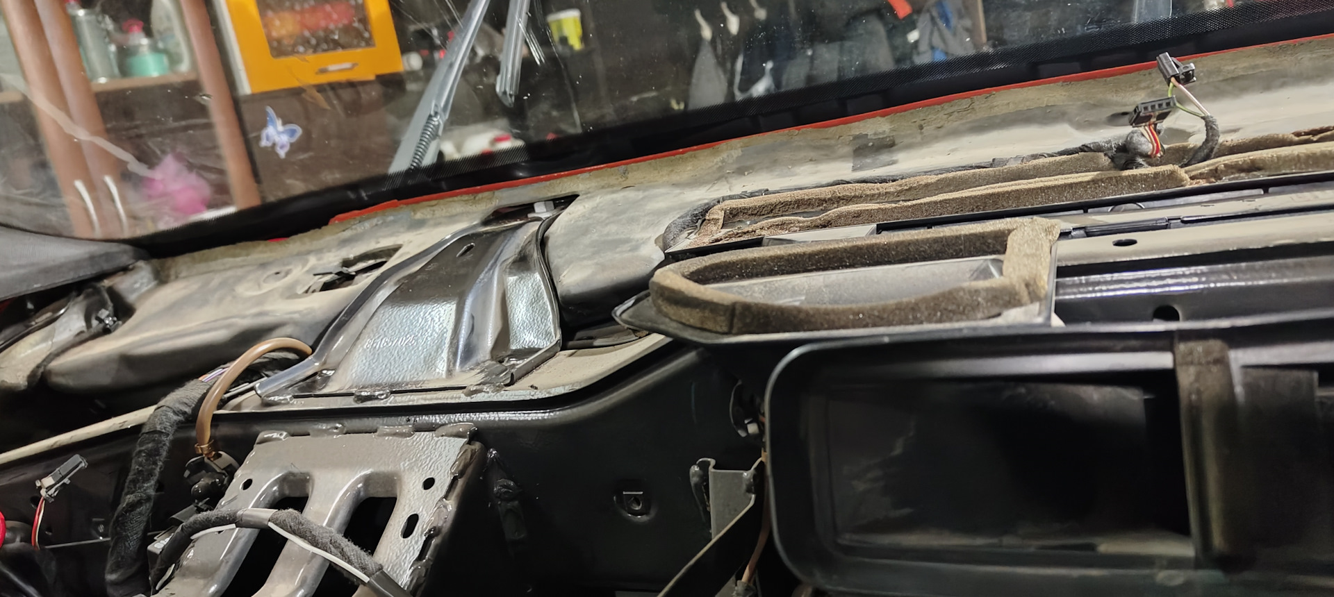 Подогрев зоны дворников (по взрослому)) — Audi A4 (B7), 1,8 л, 2005 ...