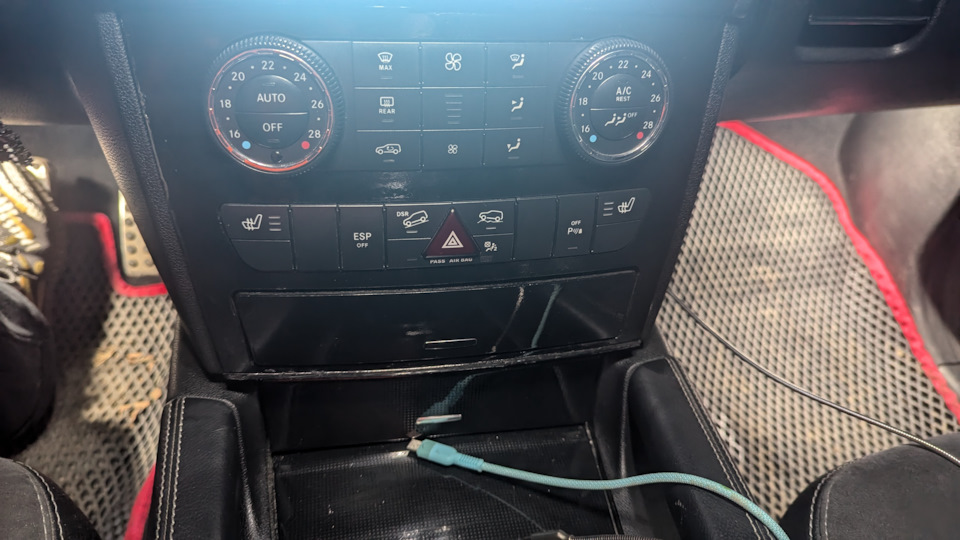 Доукомплектування панели — Mercedes-Benz M-Class (W164), 3 л, 2011 года ...