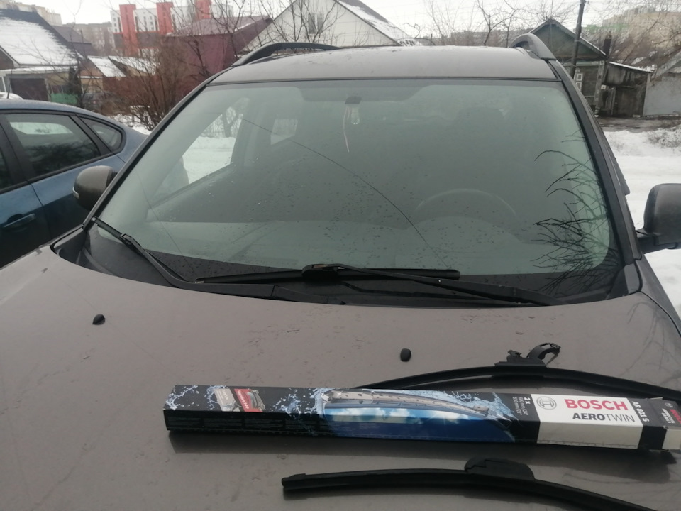 Новые щётки — Mitsubishi Outlander XL, 2 л, 2011 года | аксессуары | DRIVE2