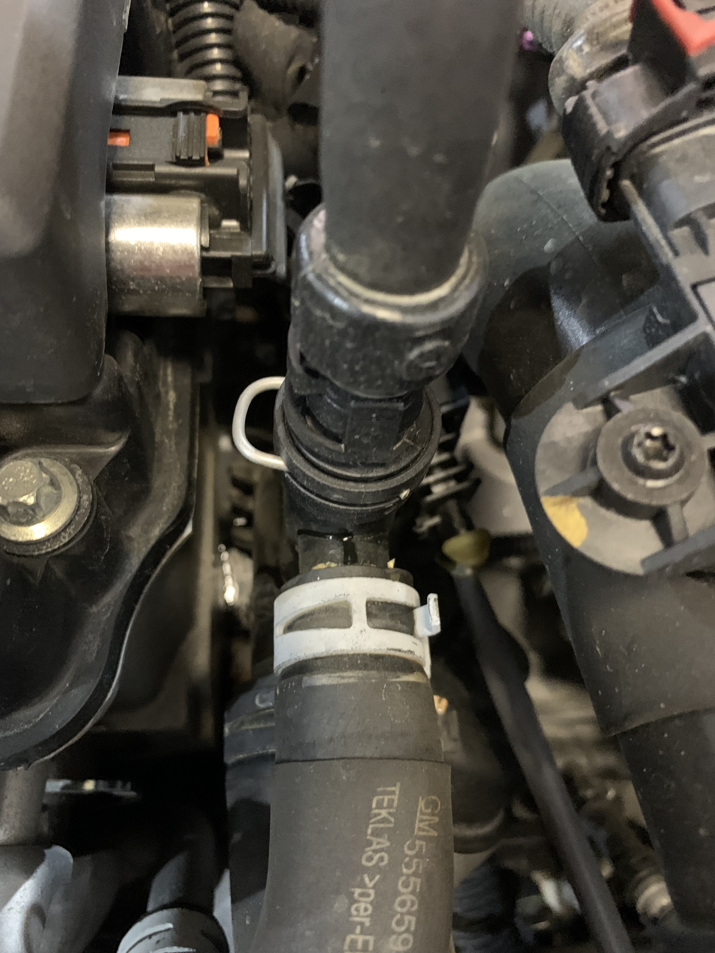 Замена катушки, свечей и патрубка отвода газов🤔🤔🤔🤔🤔 — Opel Astra J GTC ...