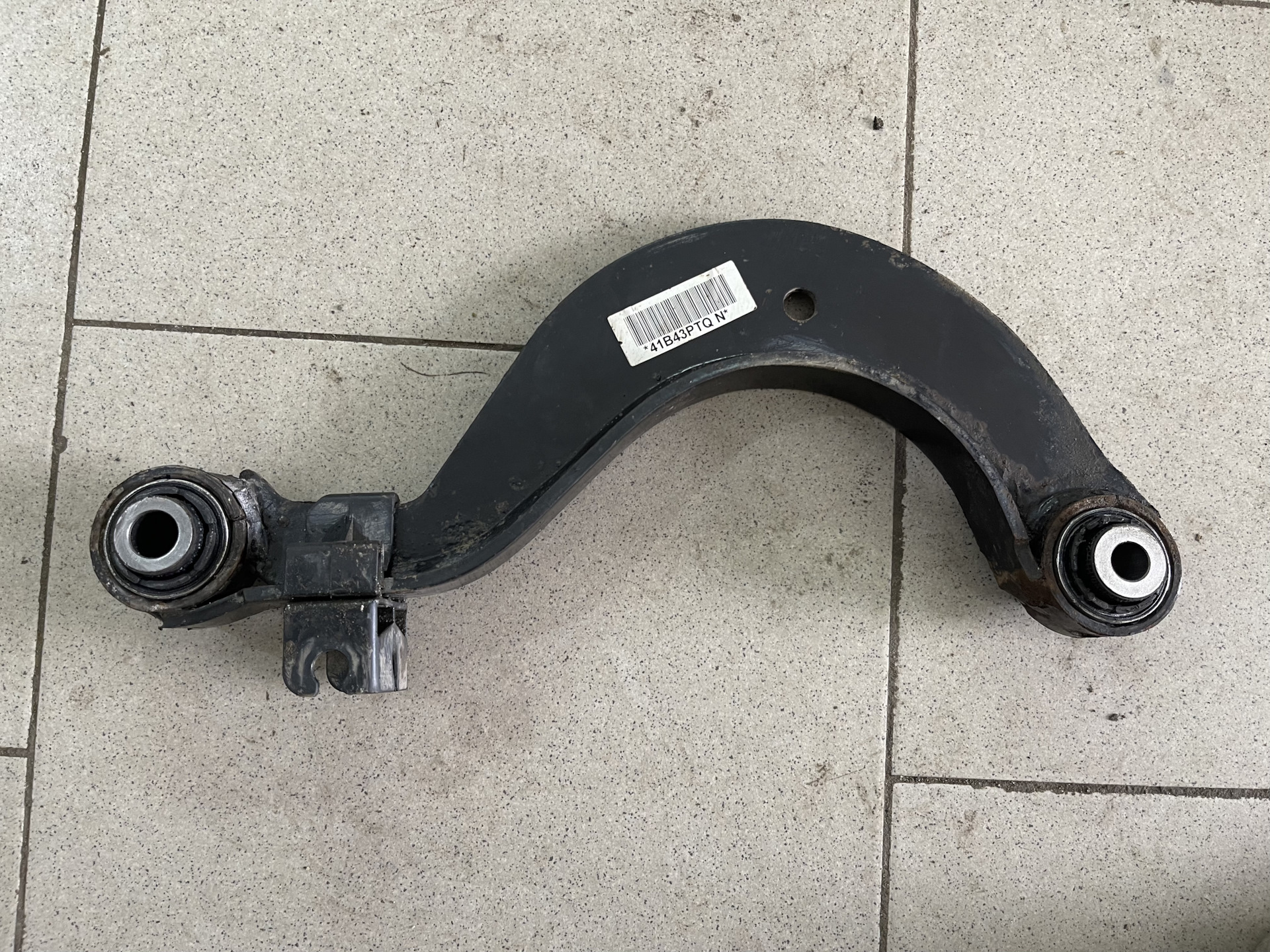 Замена задних амортизаторов и саленблоков — Volkswagen Golf Mk6, 1,4 л ...