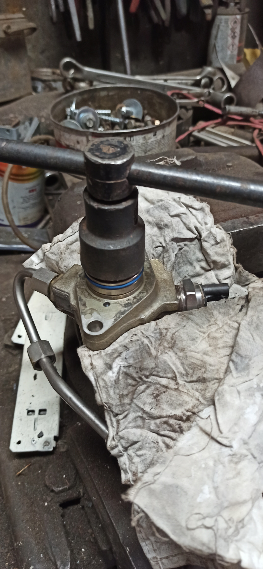 Ошибки P2293 и P008700 ремонт ТНВД VAG 04E127026H — Skoda Octavia A7 ...