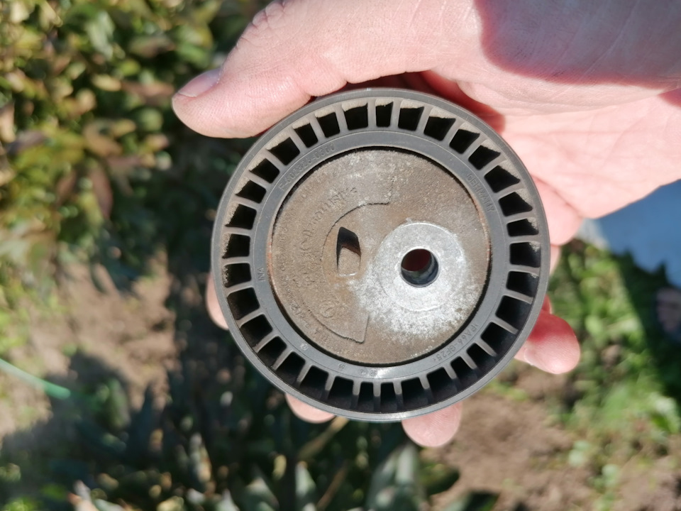 8450006996 Ролик натяжной в сборе LADA | Запчасти на DRIVE2