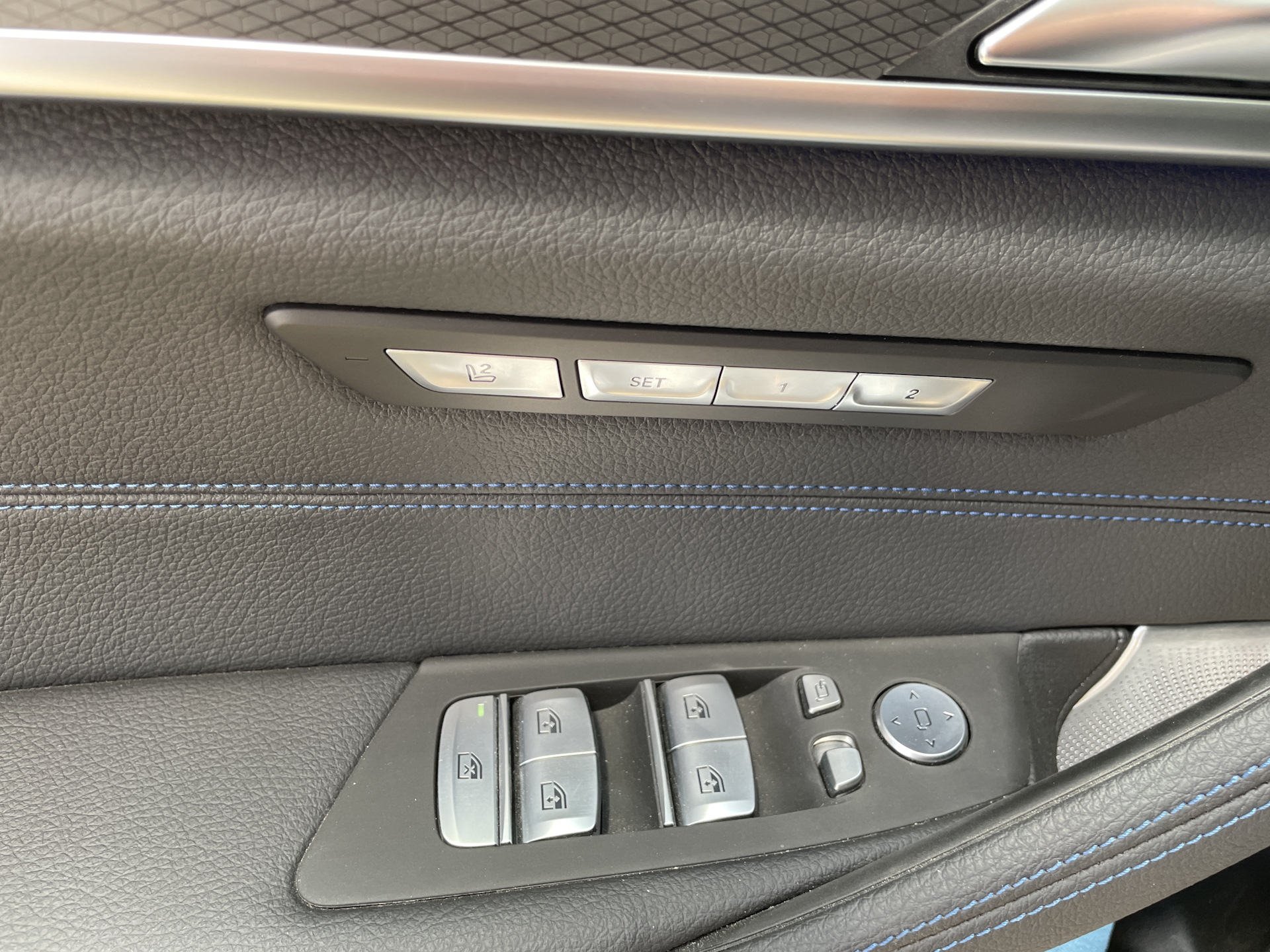 Кнопки гальваника и Gentleman (джентельмен). — BMW 5 series (G30), 3 л ...