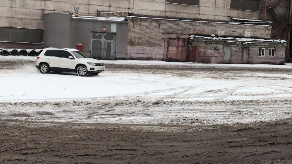 Замена замка крышки багажника+задние стойки стабилизатора — Volkswagen ...