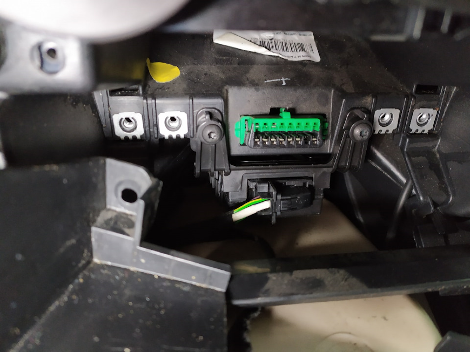 Установка блока контроля давления в шинах. (DSG) — Peugeot 308 (1G), 1 ...