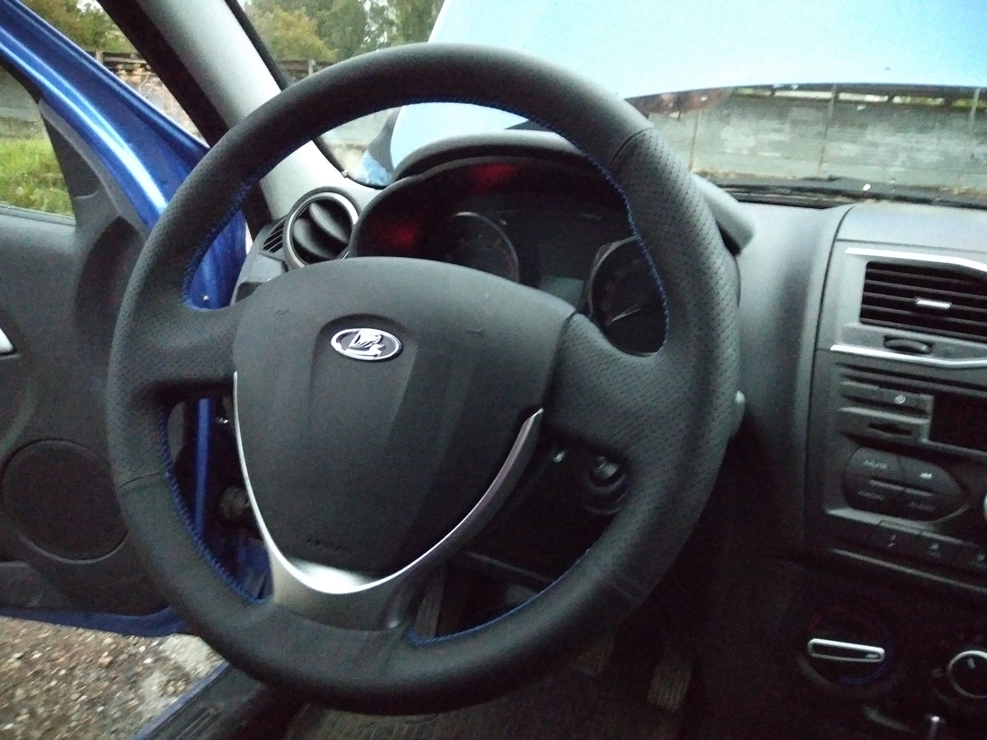 Обтяжка руля — Lada Гранта (2G) FL, 1,6 л, 2020 года | другое | DRIVE2