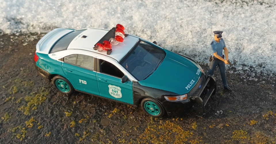 1/43 Greenlight Ford Taurus New York Police — DRIVE2