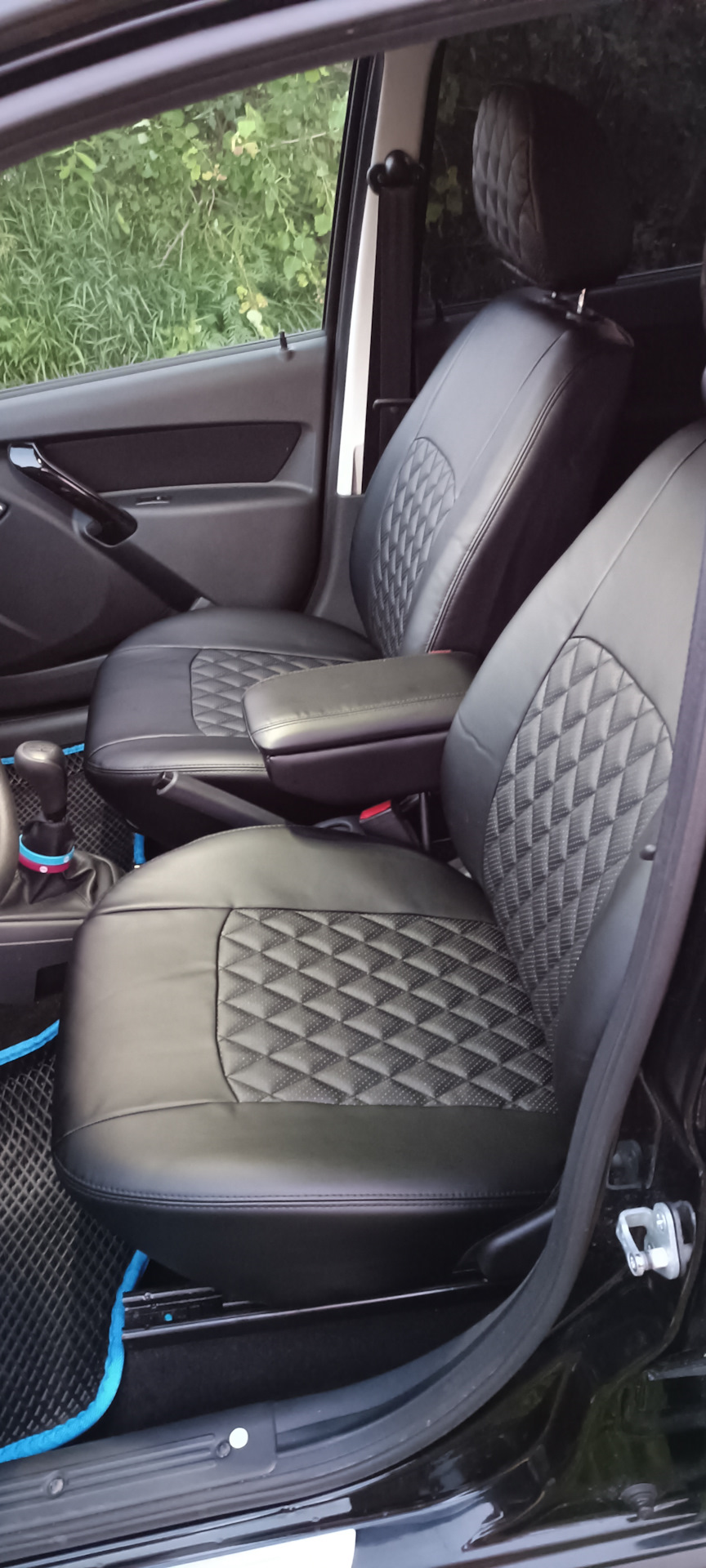 чехлы — Lada Гранта Cross, 1,6 л, 2023 года | аксессуары | DRIVE2