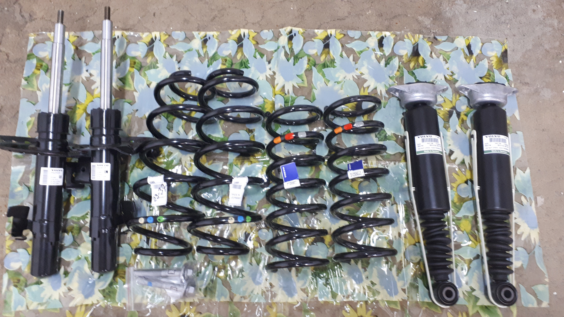 Комплект подвески Police — бортжурнал Volvo XC70 2013 года на DRIVE2