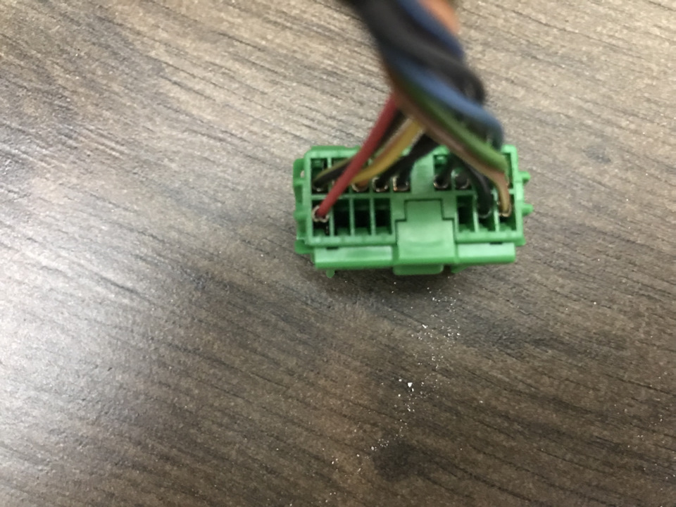 31371143 Зеркало правое с памятью Volvo | Запчасти на DRIVE2