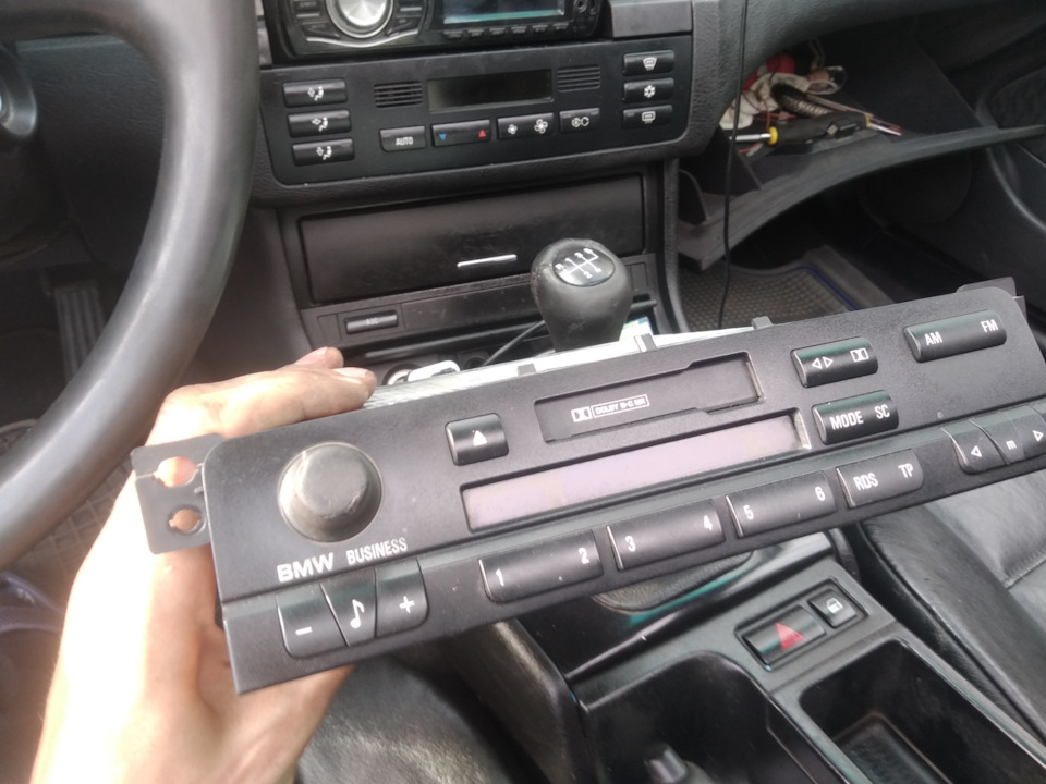 Замена штатной магнитолы — BMW 3 series (E46), 1,9 л, 2000 года ...