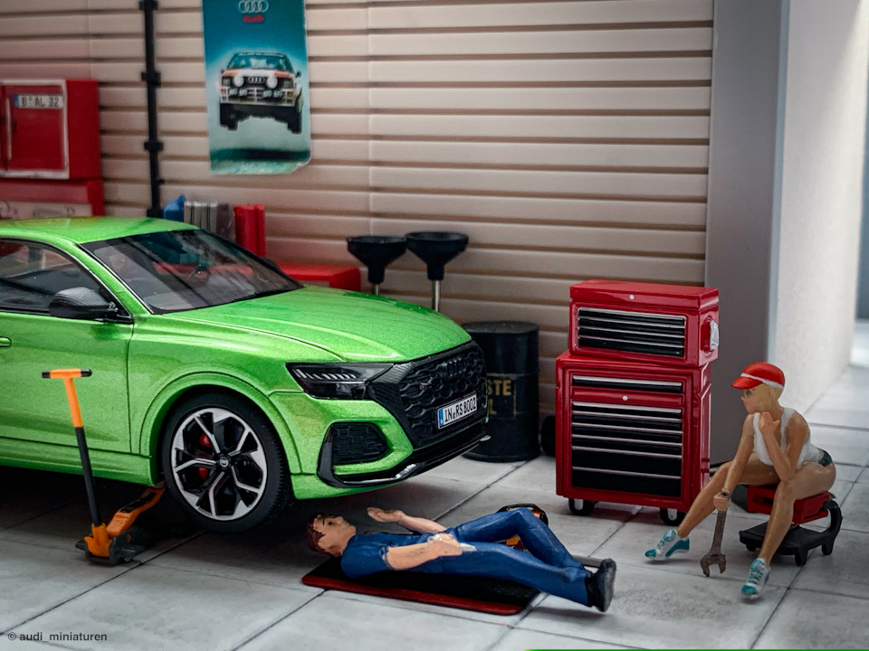2020 Audi RSQ8 Typ (4M) Javagrün (Paragon Models) 1:43 — DRIVE2