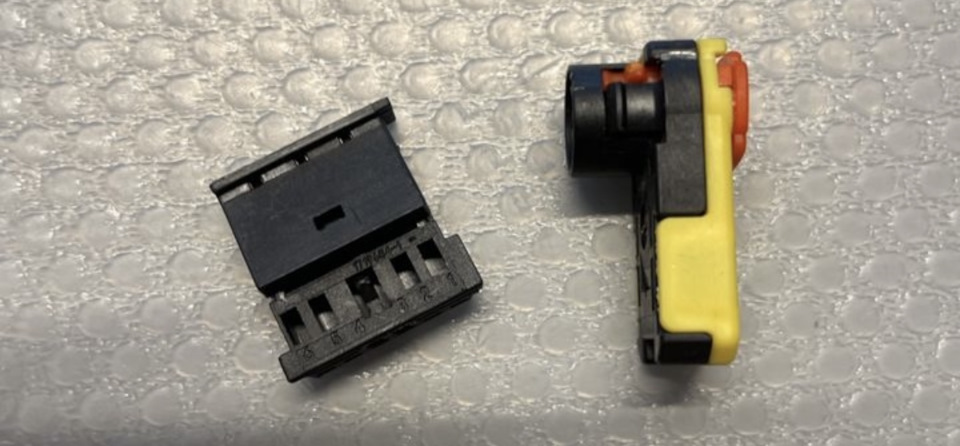 4F0972562 Разъем (фишка с проводами) AUDI A6 VAG | Запчасти на DRIVE2