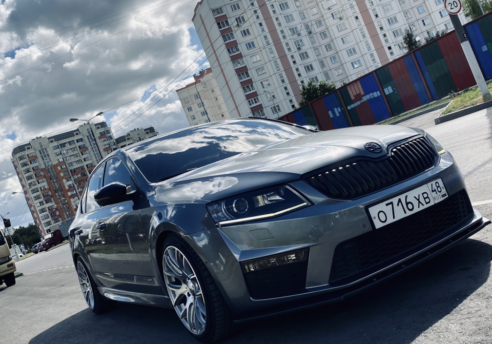 Передний бампер RS — Skoda Octavia A7 Mk3, 1,8 л, 2014 года | стайлинг ...