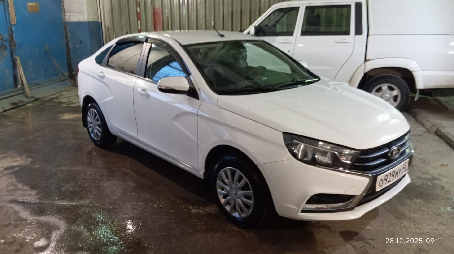 28.12.2025 поставил жабо — Lada Vesta (1G), 1,6 л, 2022 года | тюнинг ...