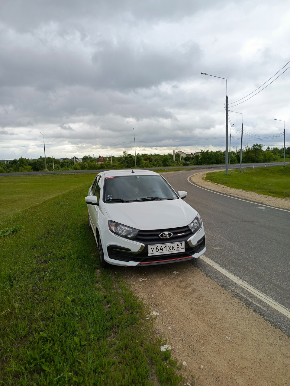Наклейка ДРАЙВА на лобовом. — Lada Гранта Drive Active, 1,6 л, 2024 ...