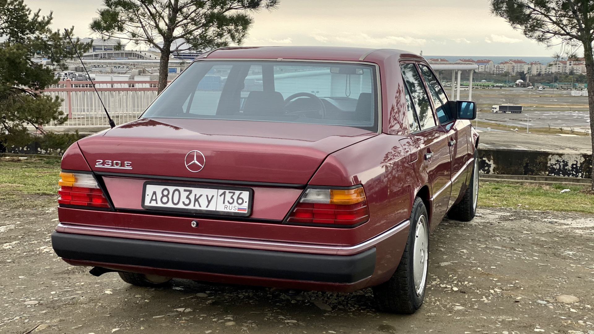 Mercedes-Benz E-Class (W124) 2.3 бензиновый 1991 | Oldtimer на DRIVE2