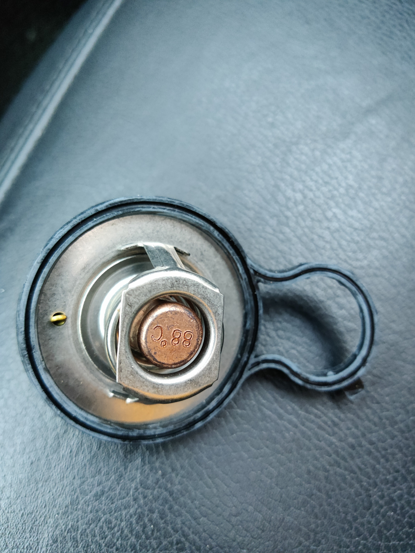 Замена термостата — Dodge Stratus (2G), 2,7 л, 2002 года | визит на ...