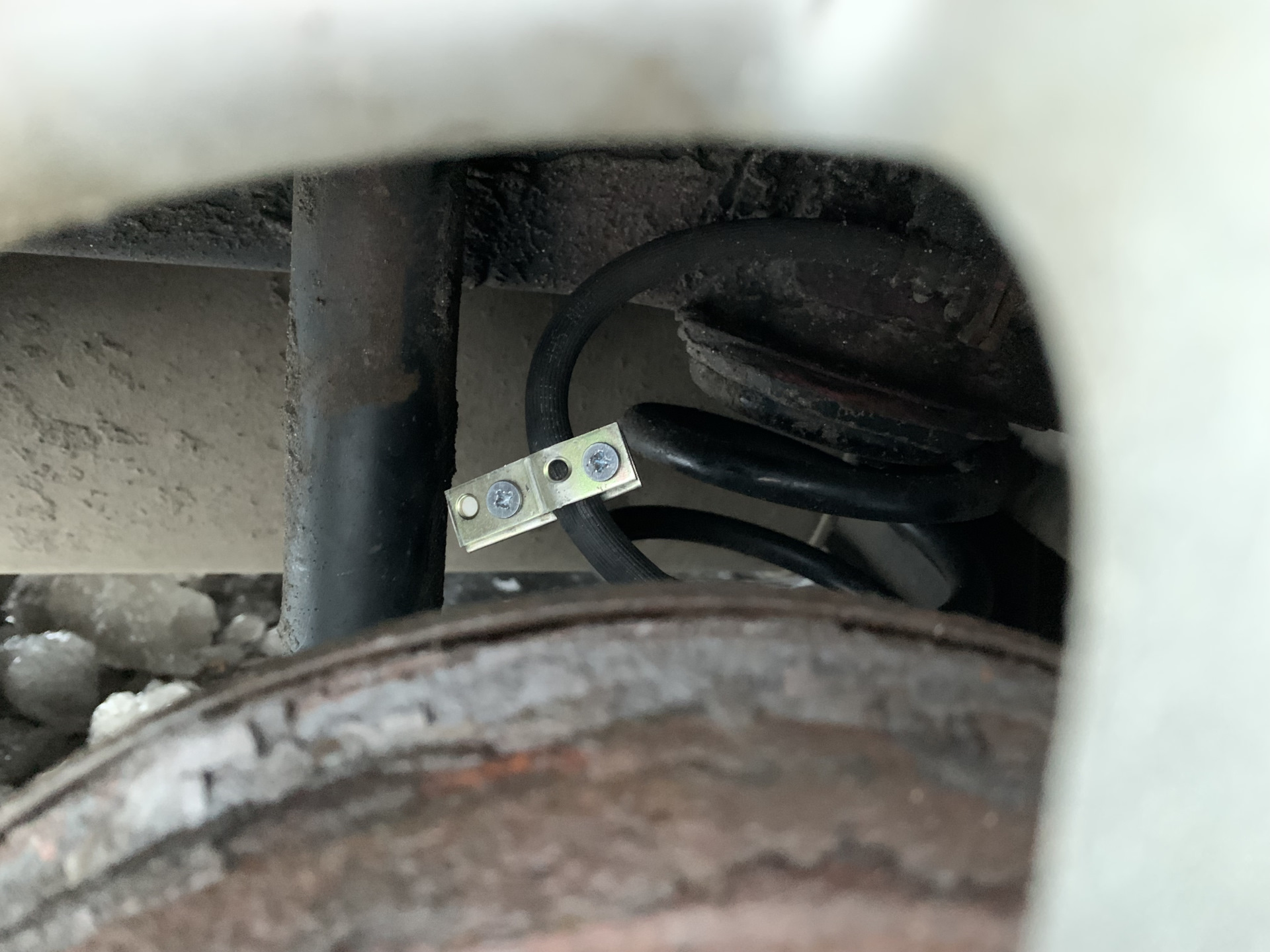 Балка с ЗДТ, передние тормозные диски, амортизаторы, пружины Scion xB ...