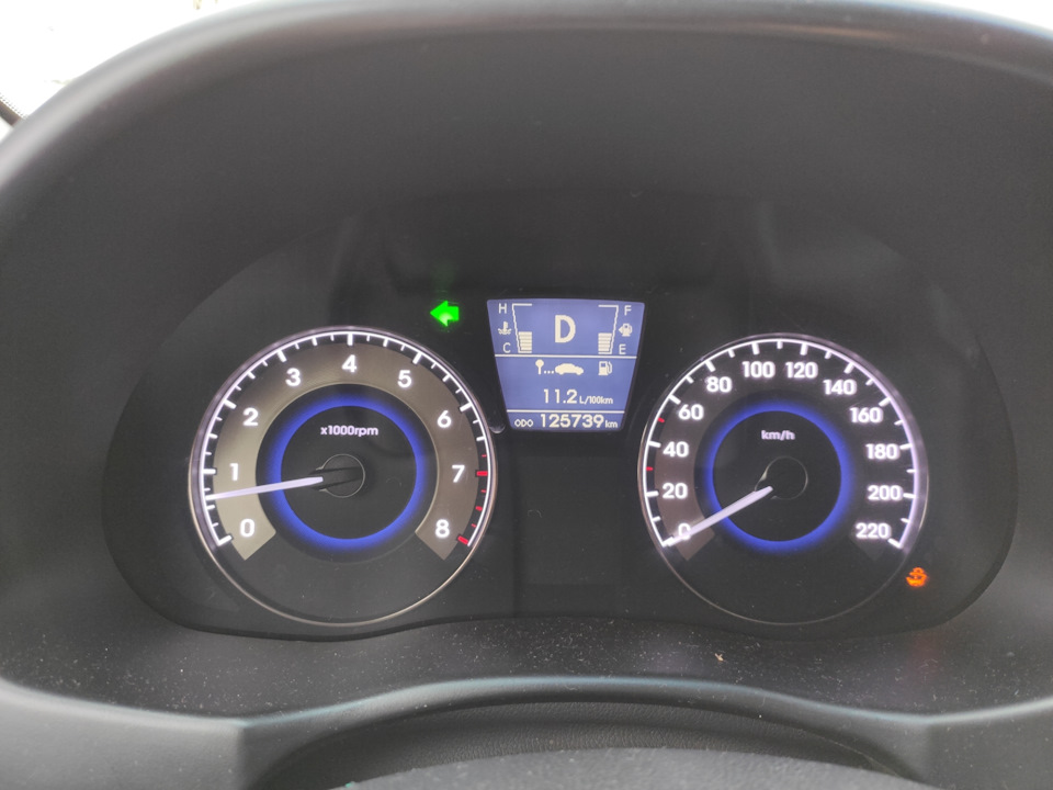 Замена свечей на NGK 1578, клипса передней стойки) — Hyundai Solaris ...