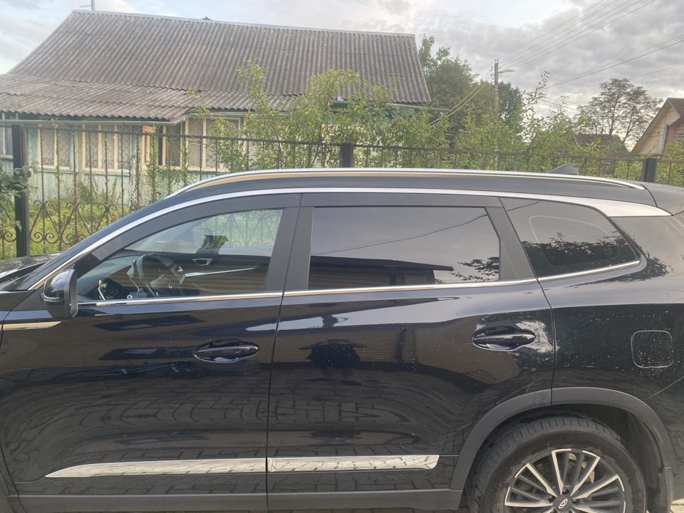 Деньги на ветер. Дефлекторы на окна — Chery Tiggo 8 Pro, 1,6 л, 2021 года | стайлинг | DRIVE2