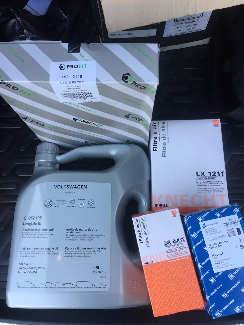 252400км. Масло, фільтри, сайлентблоки — Skoda Superb Combi (Mk2), 2 л ...