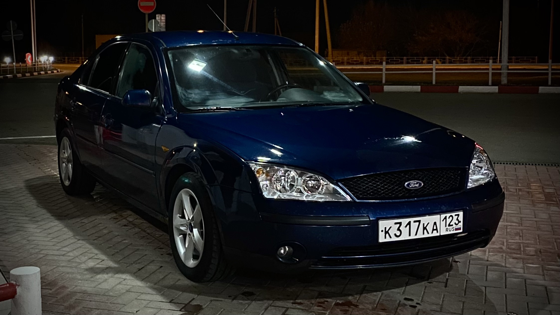 Ford Mondeo III 2.0 бензиновый 2001 | III 2.0L State Blue на DRIVE2