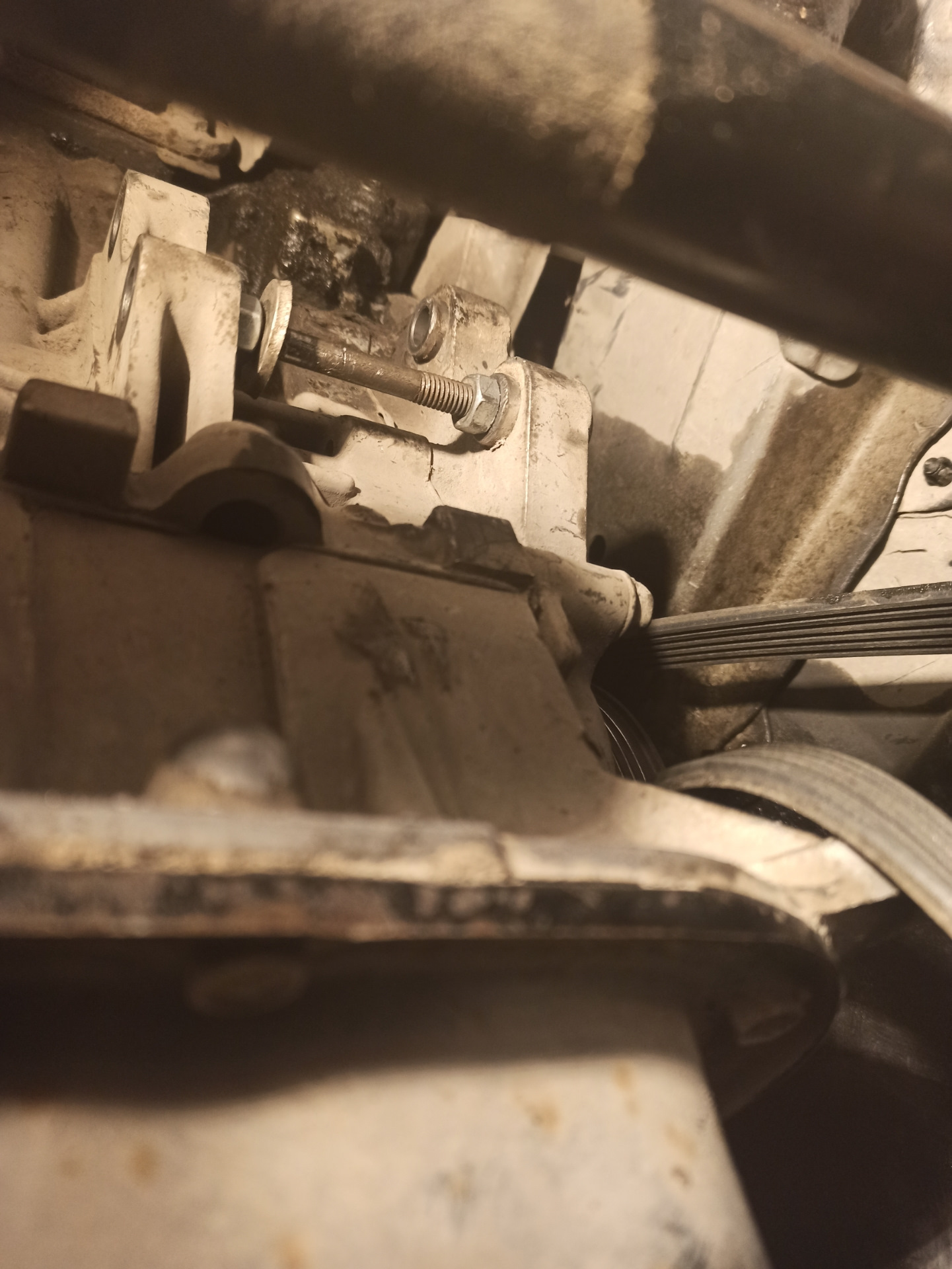 Замена насоса ГУР — Geely Emgrand EC7 FE-1, 1,8 л, 2013 года | своими ...