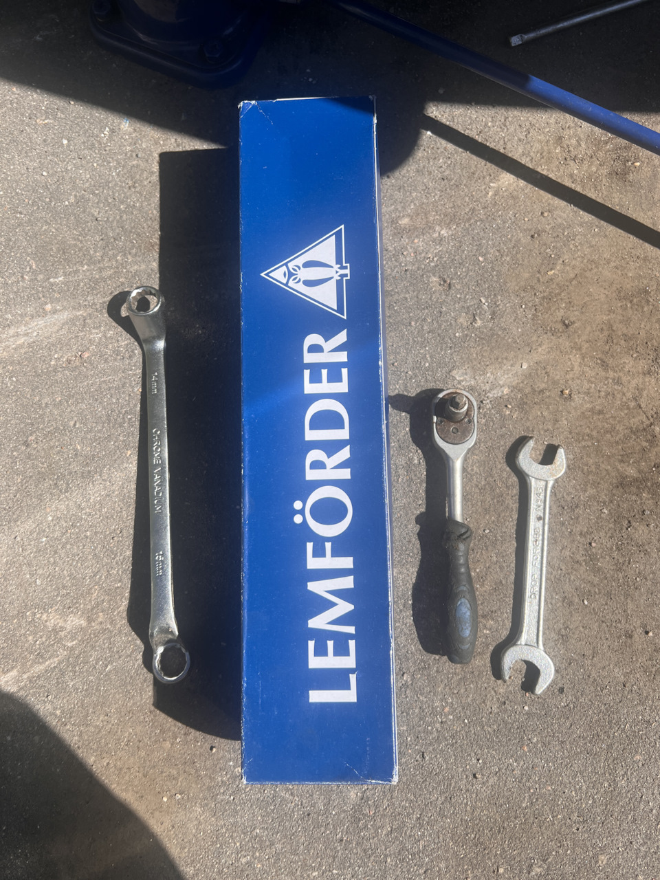 Замена стойки стабилизатора Geely Monjaro — Geely Monjaro, 2 л, 2023 ...