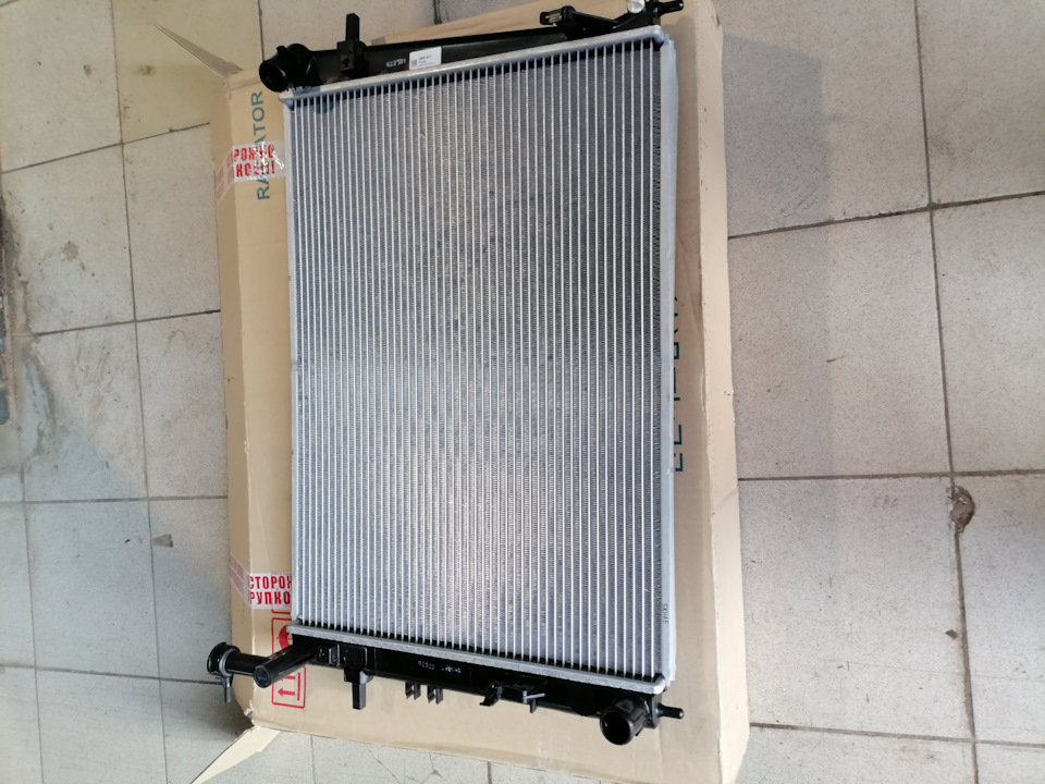 Замена радиатора охлаждения — Hyundai Tucson (JM), 2 л, 2006 года ...