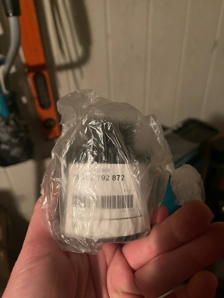 Комплект сайлентблоков в задний редуктор. Оригинал на BMW 7 series (F01 ...