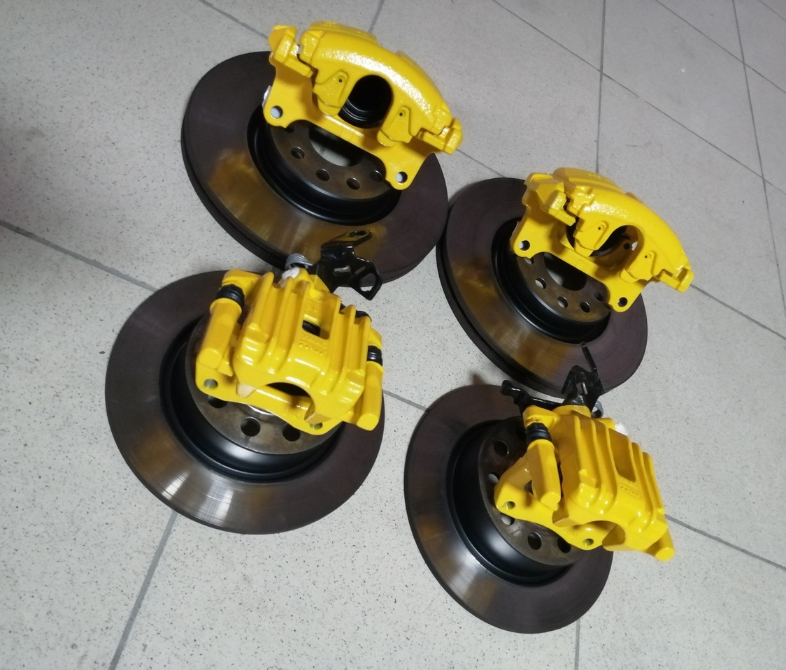 Замена и ребилд тормозной системы. — Volkswagen Scirocco (3G), 1,4 л ...