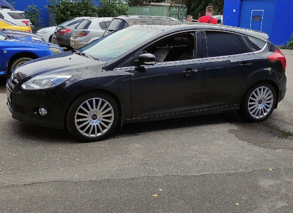 Установка дисков R 18 Ford ST — Ford Focus III Hatchback, 1,6 л, 2011 ...