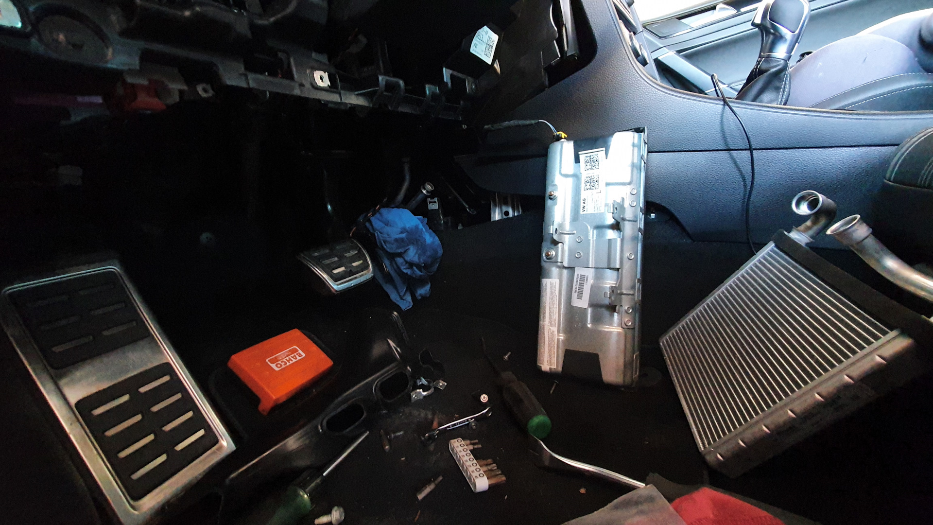 Замена теплообменников, прюжин — Volkswagen Golf Mk7, 2 л, 2014 года ...