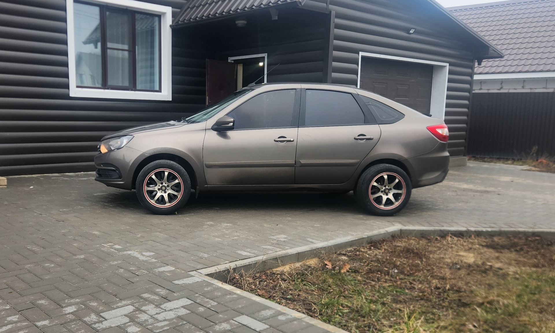 Дубль 2. Диски r15 — Lada Гранта Лифтбек (2G), 1,6 л, 2018 года ...
