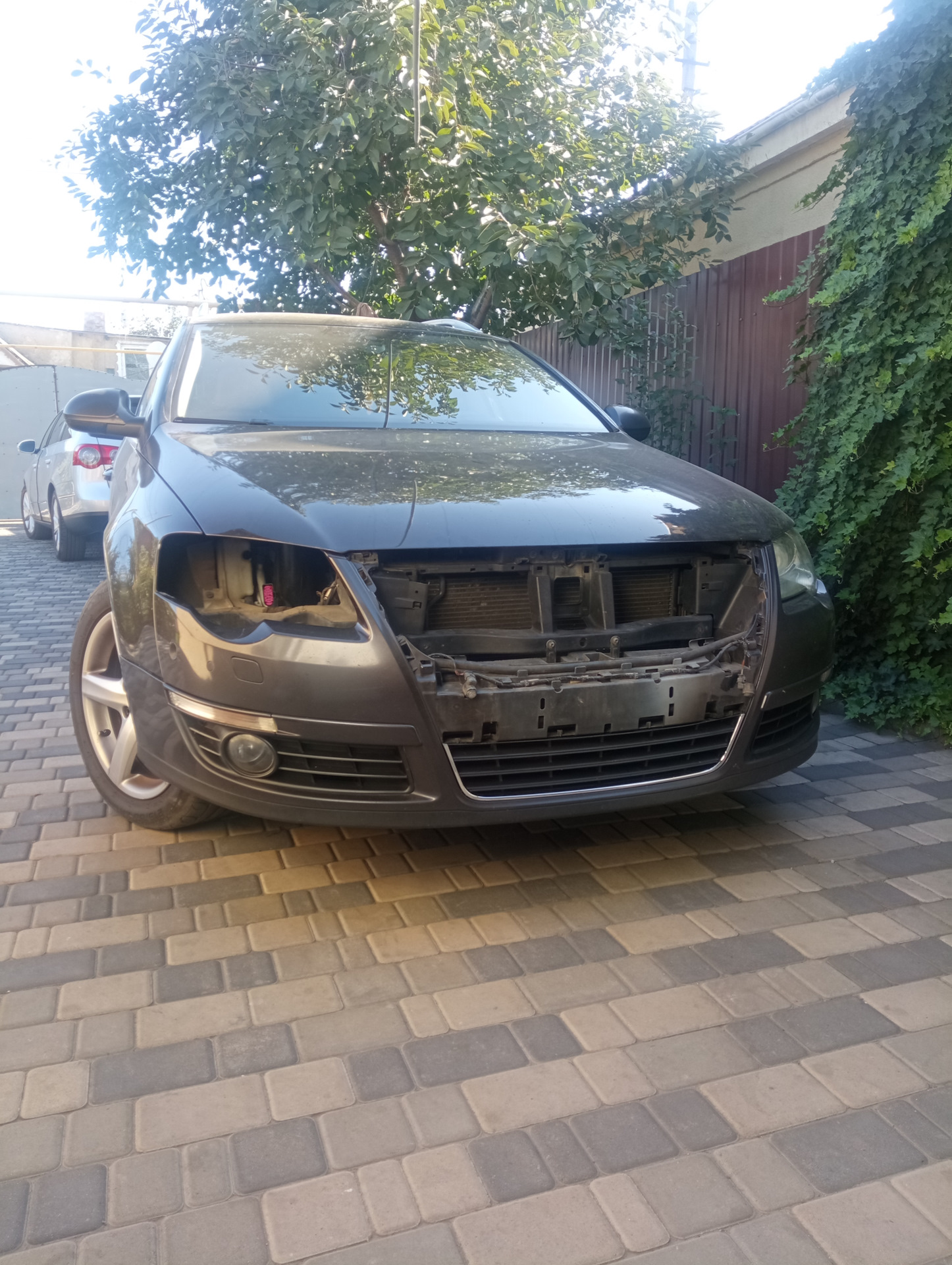 Замена адаптивной фары — Volkswagen Passat Variant (B6), 2 л, 2009 года ...