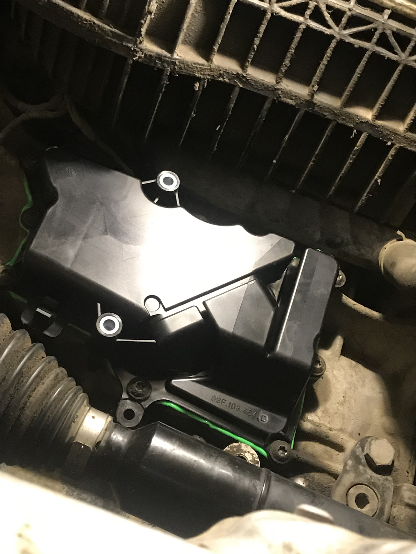 Замена маслоотделителя — Volkswagen Golf Plus, 1,2 л, 2010 года ...