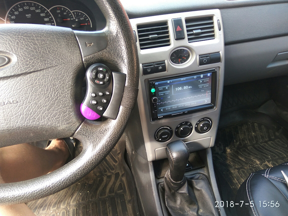 Автомагнитола 7023b взамен штатной — Lada Приора хэтчбек, 1,6 л, 2010 ...