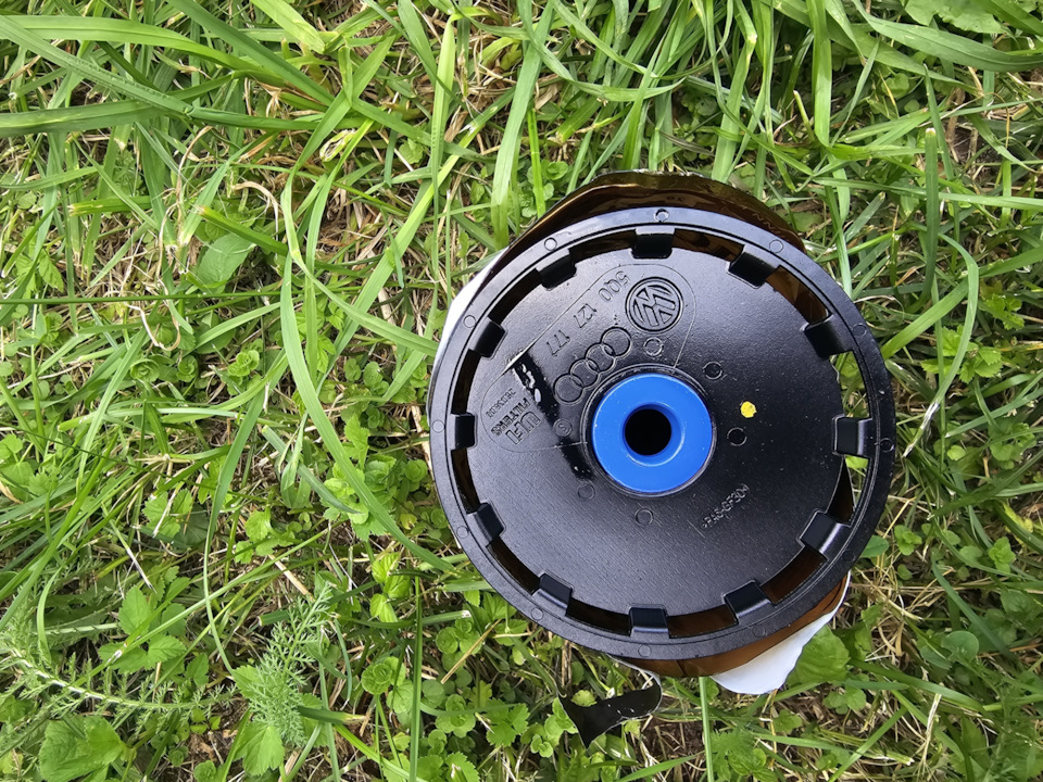 Замена топливного фильтра CUAA — Volkswagen Tiguan Allspace, 2 л, 2020 ...