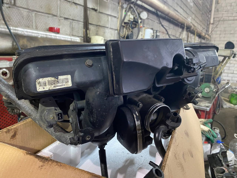 Впсукной коллектор в сборе M54B30 на BMW 3 series (E46), BMW 5 series ...