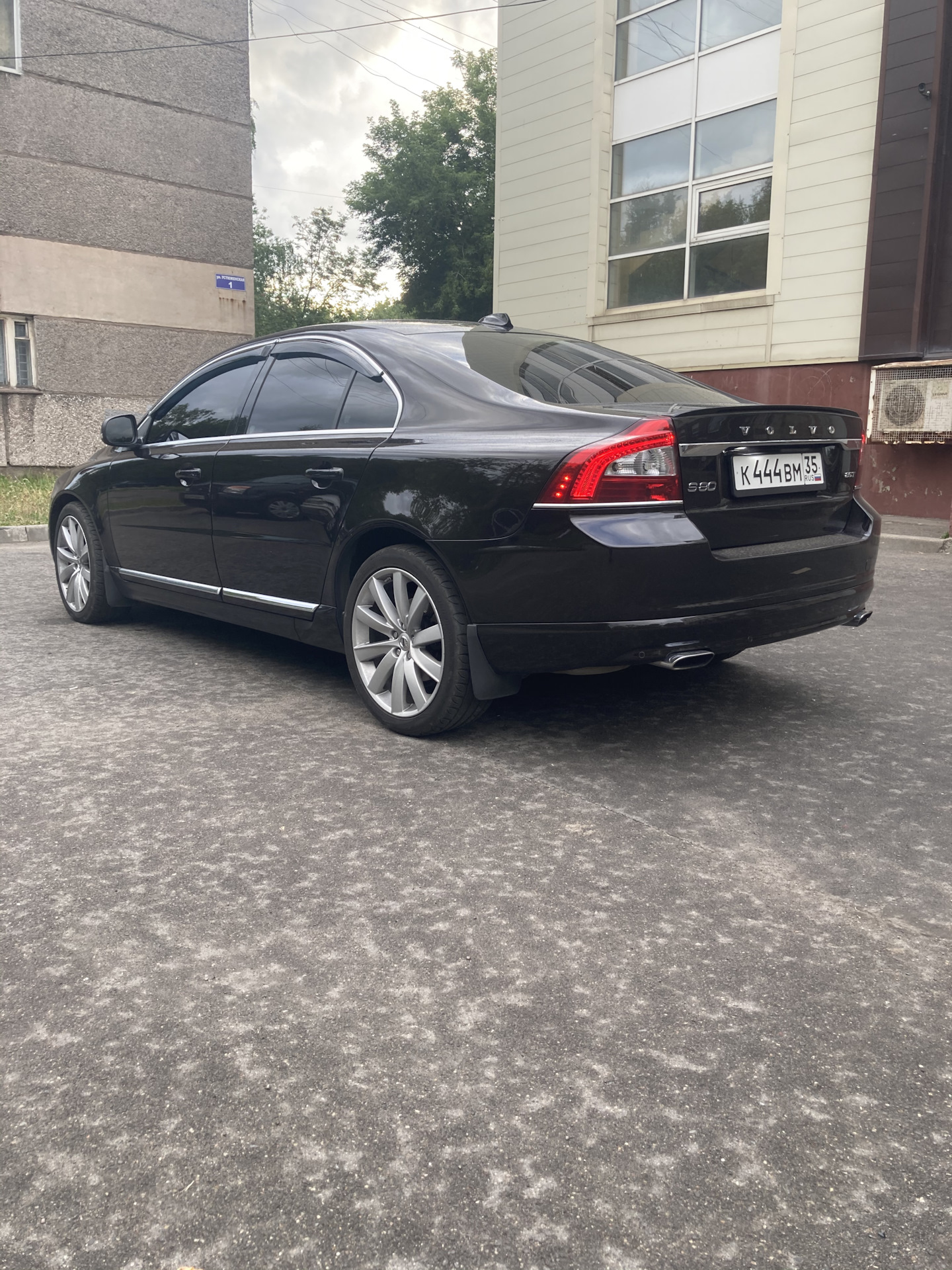 Замена передних рычагов и поперечных тяг — Volvo S80 (2G), 2,5 л, 2012 ...