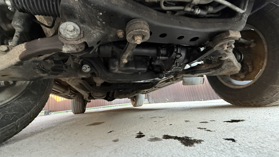 Что то капает из под ДВС — Toyota Land Cruiser Prado 120-series, 3 л ...