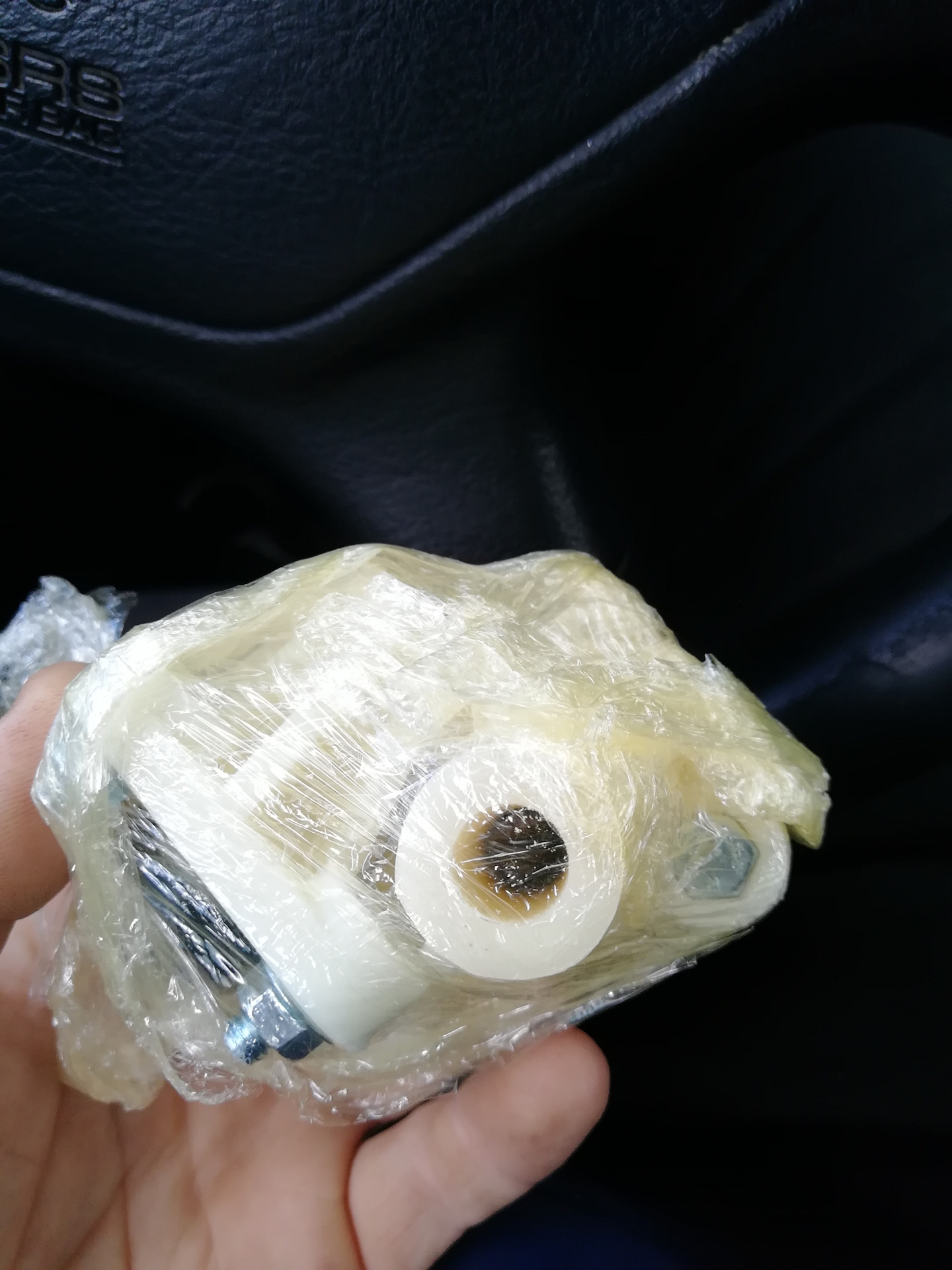 Замена втулок дворников — Mitsubishi Carisma, 1,6 л, 2000 года ...