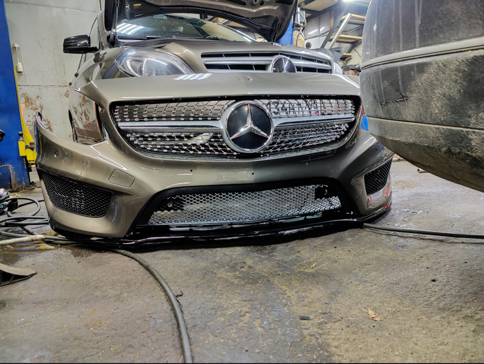 Дооснащение: Передний бампер от рестайлинга. Код 772 — Mercedes-Benz B ...