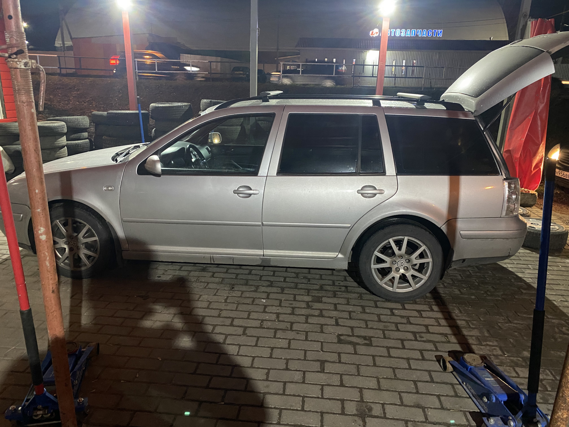 «Зима близко» — Volkswagen Bora Variant, 1,8 л, 2001 года | шины | DRIVE2