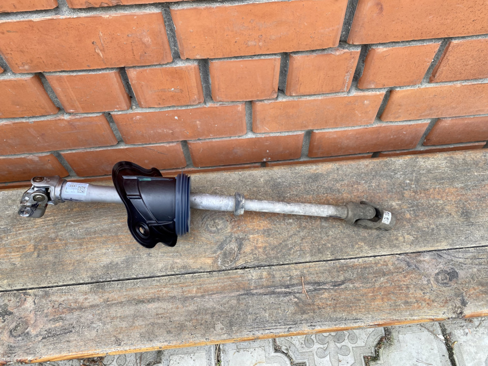 Крестовина рулевого вала под замену. — Audi A4 (B9), 2 л, 2018 года ...