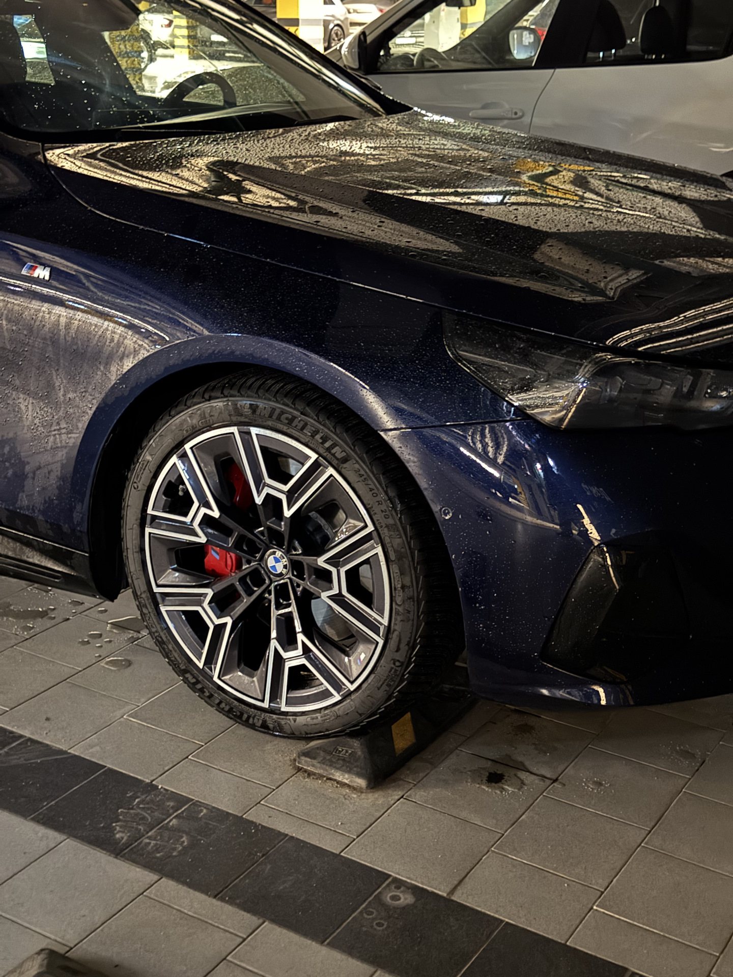 Смена колес — BMW 5 series (G60), 2023 года | шины | DRIVE2