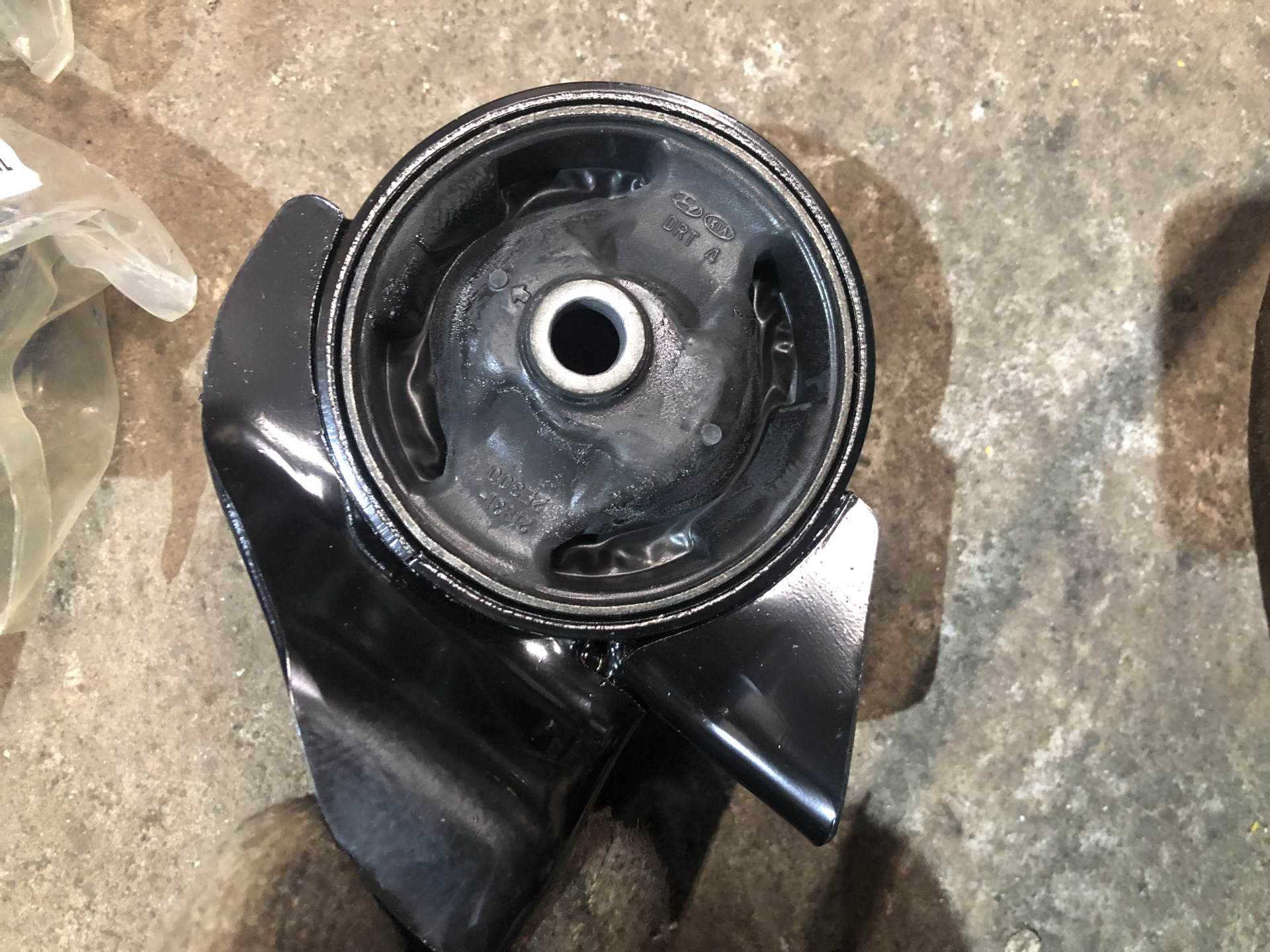 Плановое ТО и замена подушек коробки — KIA Sportage (2G), 2 л, 2008 ...