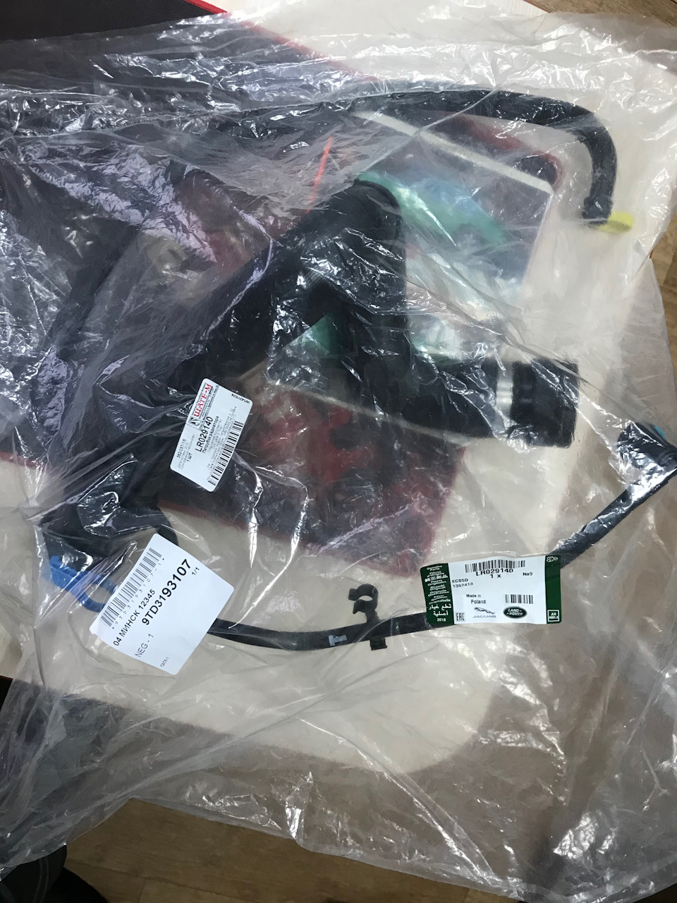 LR029140 ШЛАНГ РАДИАТОРА Jaguar Land Rover | Запчасти на DRIVE2